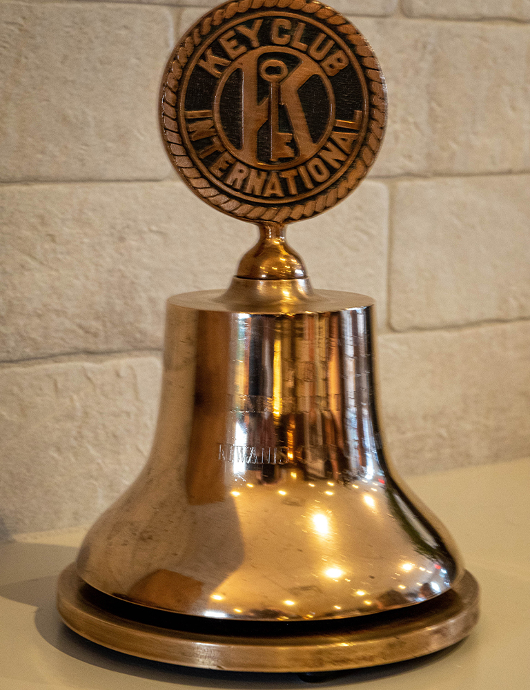 Key Club charter bell comes home – KIWANIS MAGAZINE